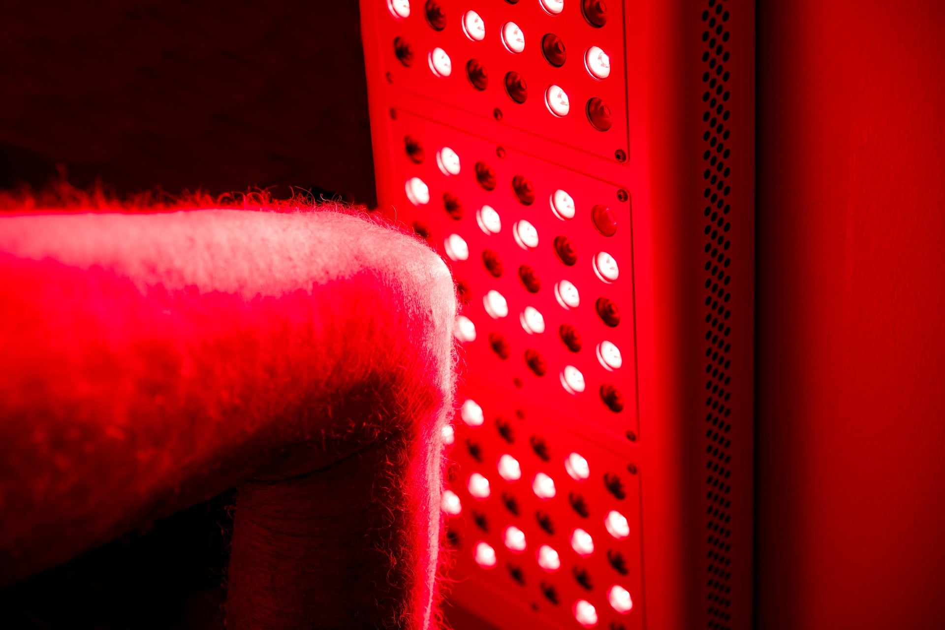 Benefits of Red Light Therapy: 10 Scientifically-Proven Benefits For M
